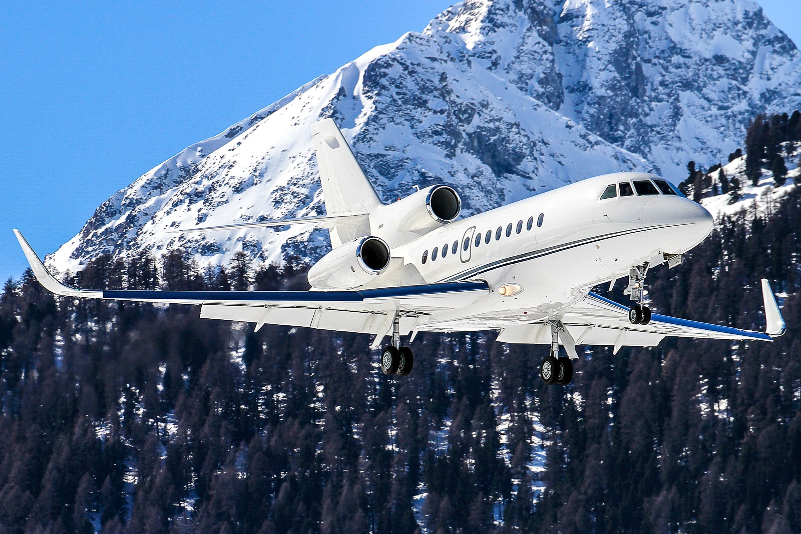 Heron Aviation gains certification for London City Airport | Business ...