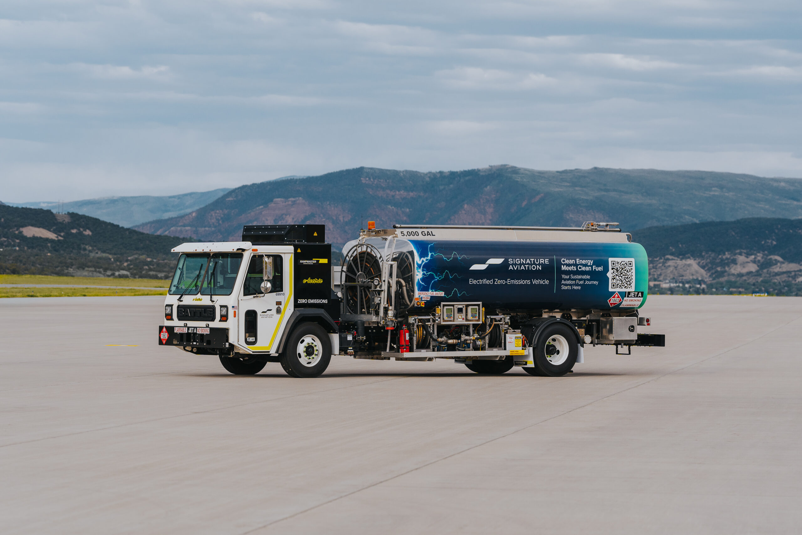 Rampmaster and Signature Aviation introduce zero emissions full ...