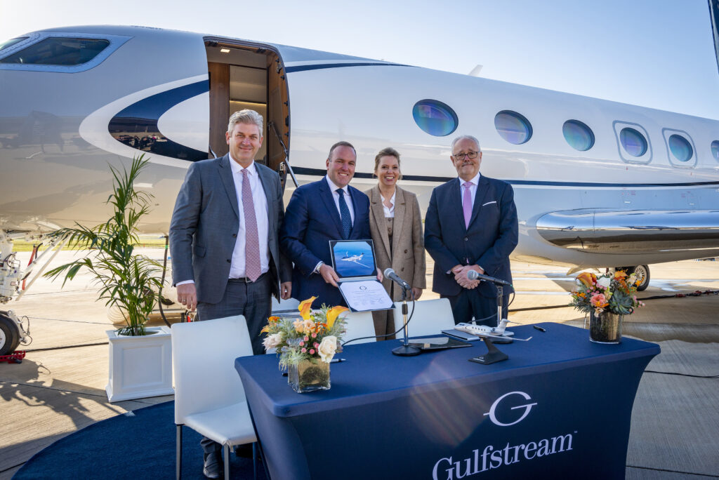 Gulfstream announces first G400 sale for dedicated charter operations ...